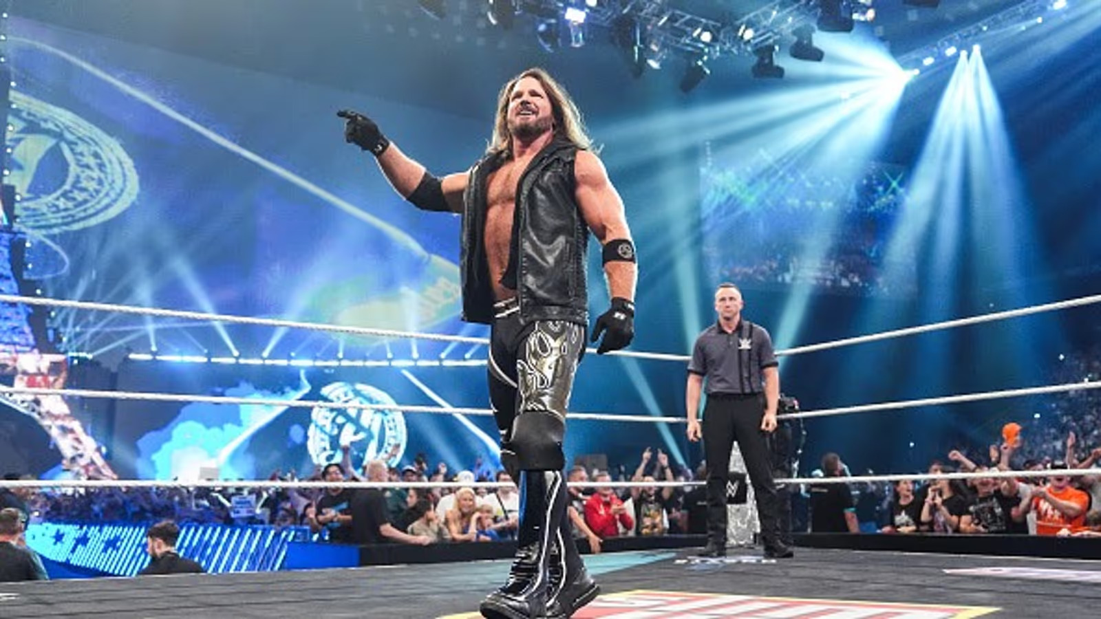 AJ Styles Reacts To Phenomenal Reaction From WWE Fans In Paris ...