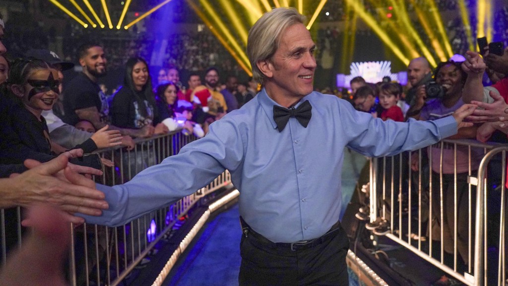 WWE Referee Charles Robinson Recalls Bat Bite That Left Him ...