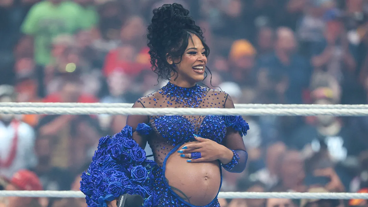 Bianca Belair Announces Pregnancy During WrestleMania 42 - Features of ...